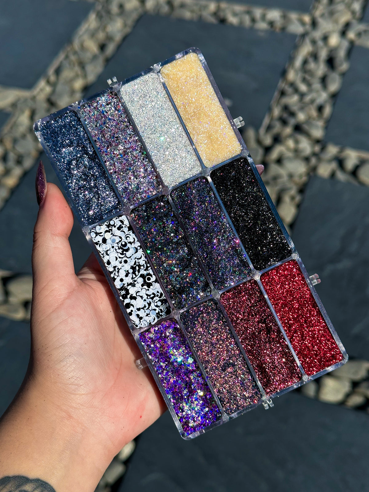 Slayfire Cosmetics Diamond Skin Glitter Palette
