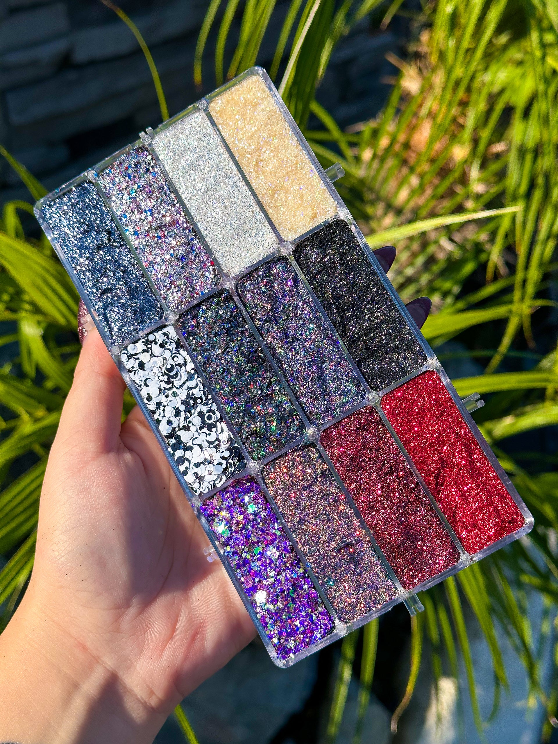 Slayfire Cosmetics Diamond Skin Glitter Palette